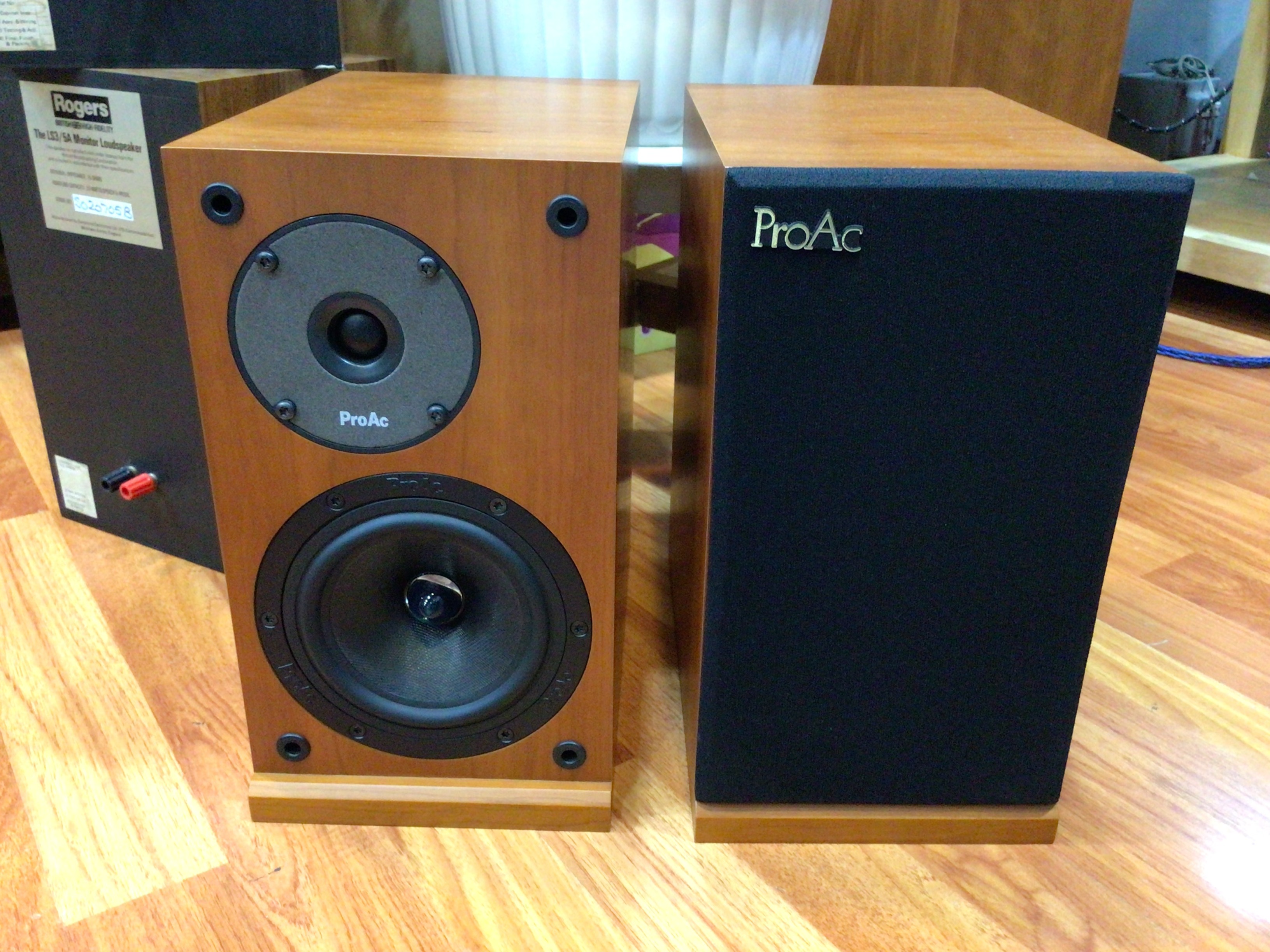 หนุ่ม ไฮ-ไฟ : แหล่งซื้อ-ขายเครื่องเสียงมือสอง