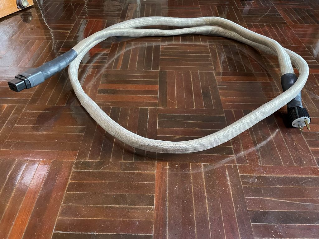 3.ขายสายไฟ FIM Gold ยาว 3 เมตร ท้าย 20A ขาย 46,000 บาท